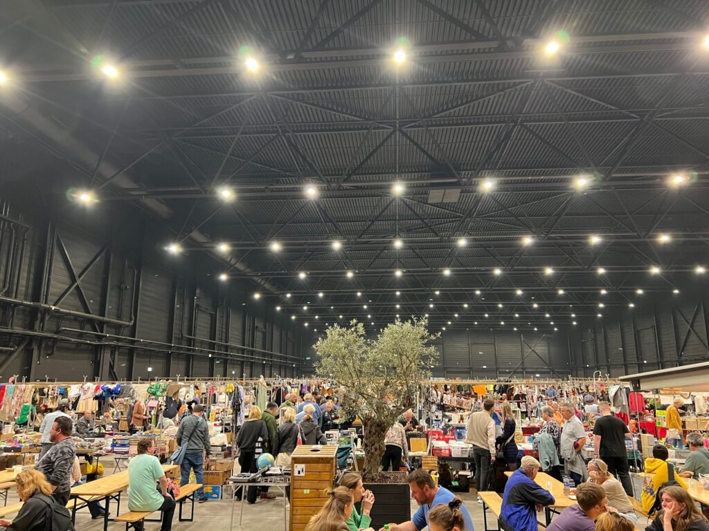 Snuffelmarkt Brabanthallen Den Bosch MEGA EDITIE - Vlooienmarkten